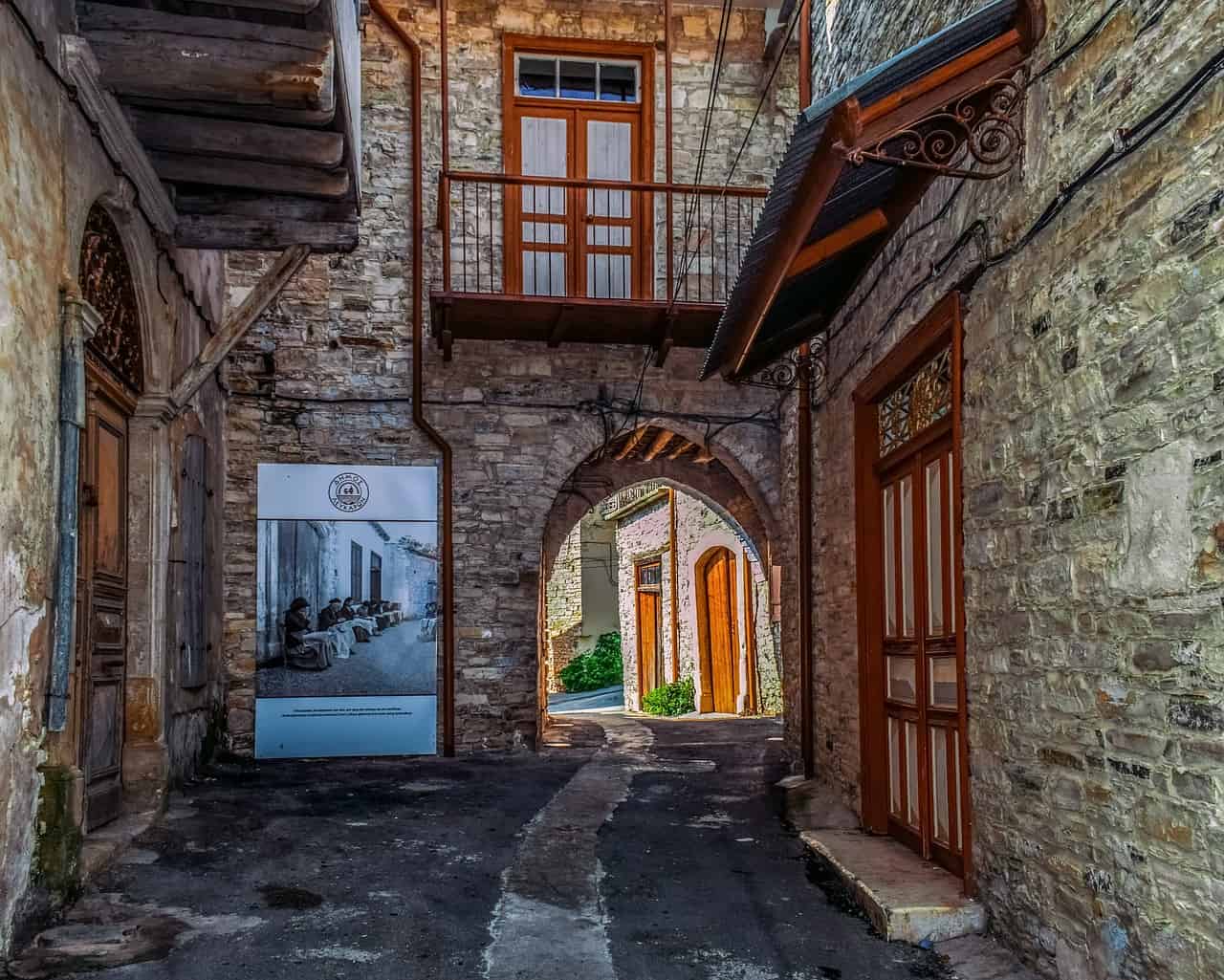 Discovering Lefkara: Unraveling its Beauty & History